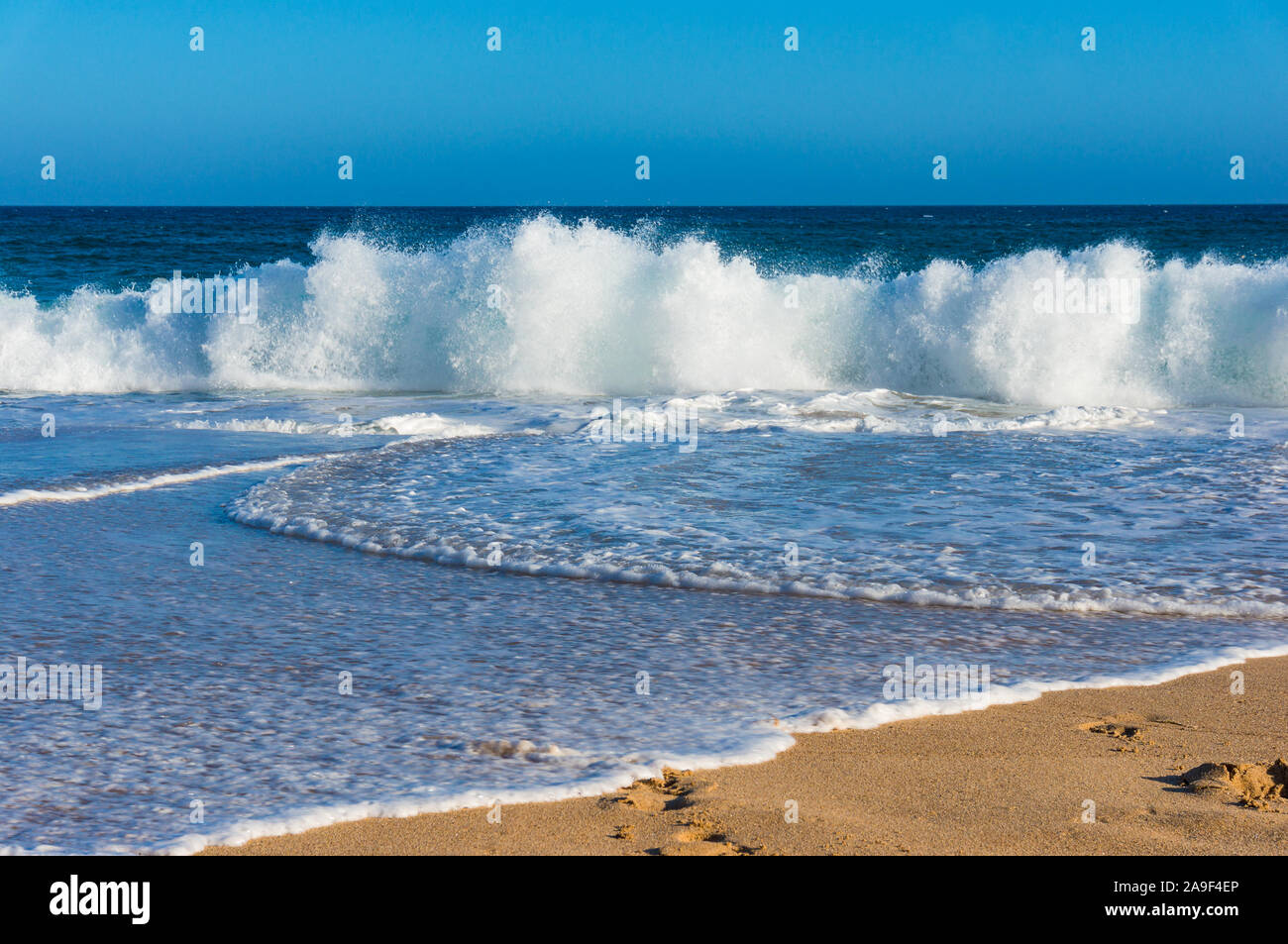 Ocean view landscape with big powerful wave Stock Photo - Alamy