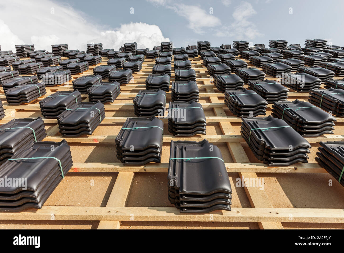 Roofing ridge tiles hi-res stock photography and images - Alamy