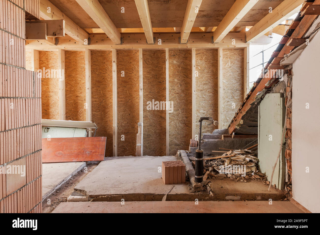 Attic rooms hi-res stock photography and images - Alamy