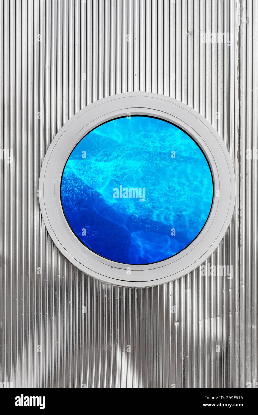 Cruise ship porthole view hi-res stock photography and images - Alamy