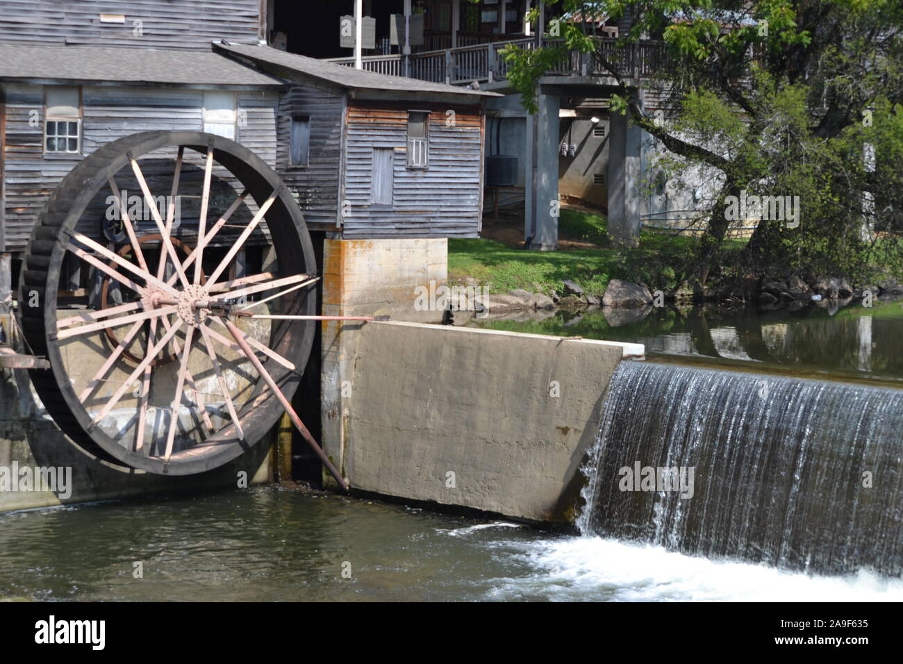 Water wheel at mill Stock Photo - Alamy
