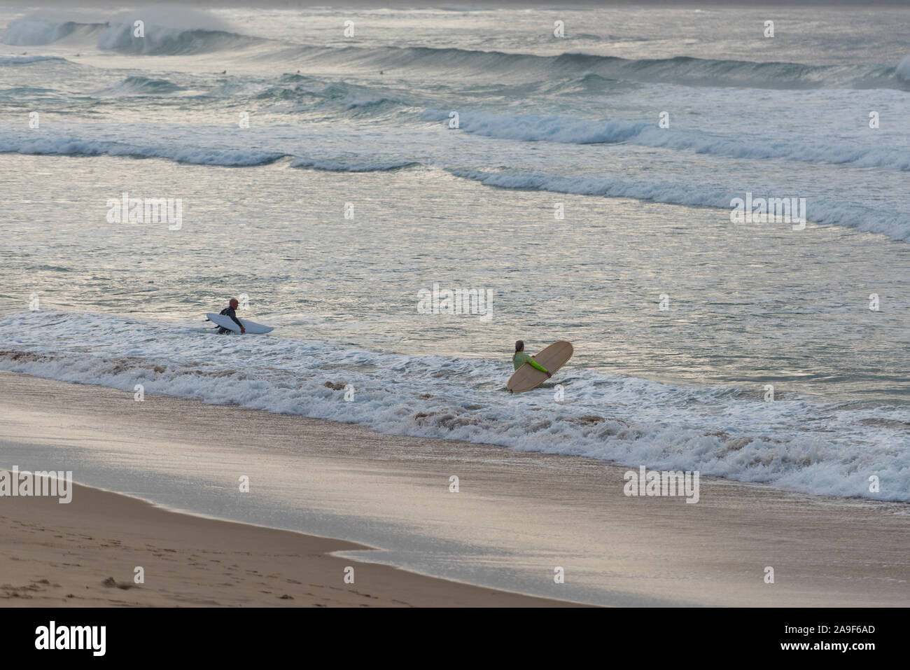 Unidentifiable figure hi-res stock photography and images - Alamy