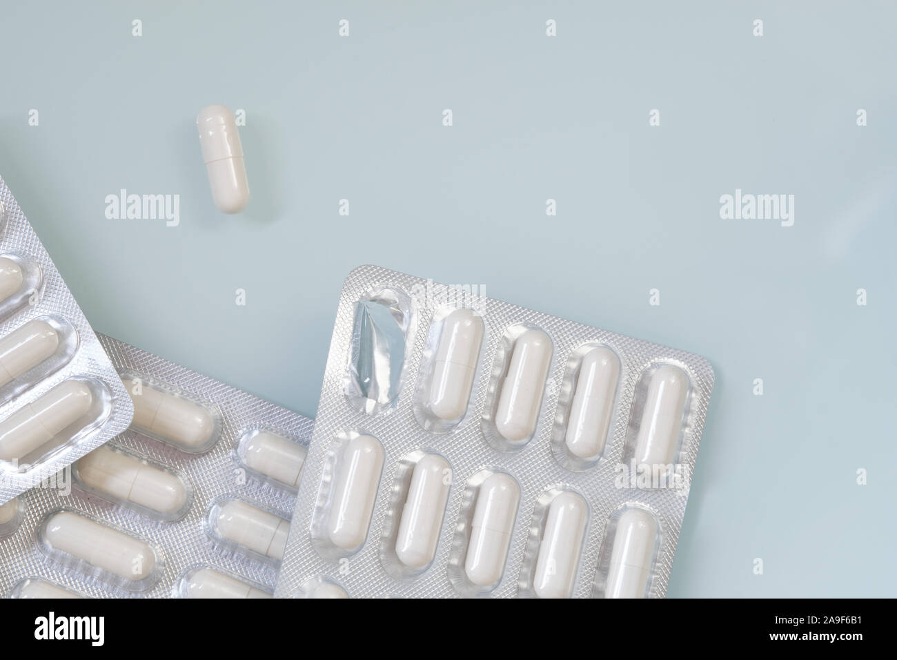 Silver packaging hi-res stock photography and images - Alamy