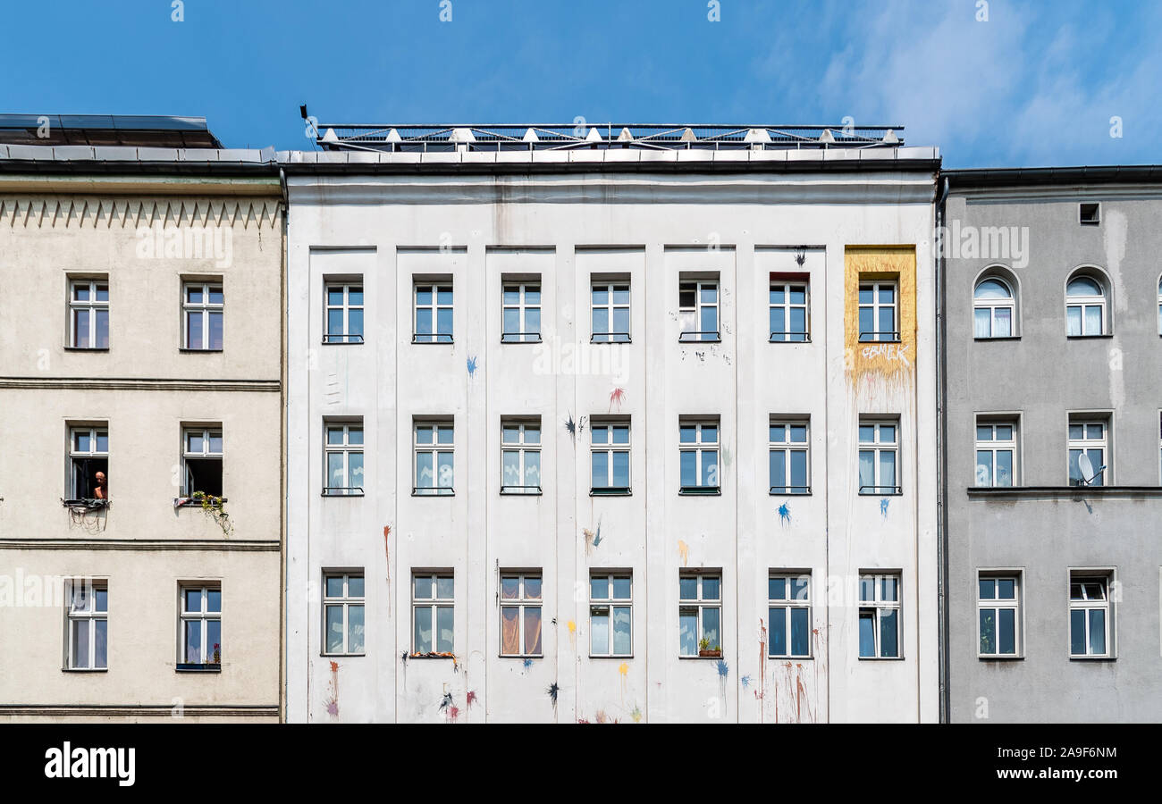 Squatter area hi-res stock photography and images - Alamy