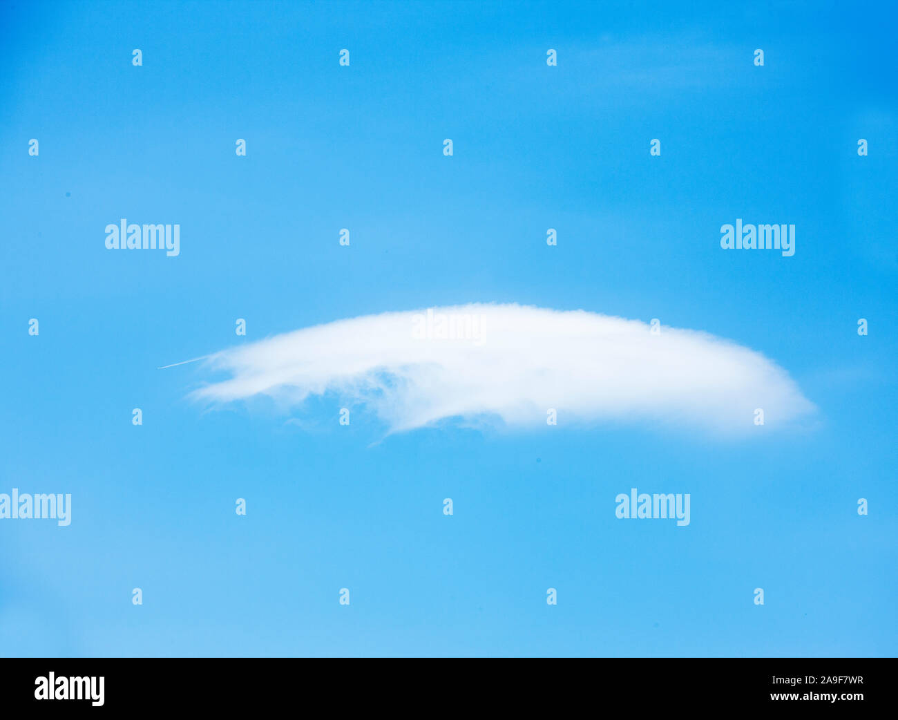 Fine cloud hi-res stock photography and images - Alamy