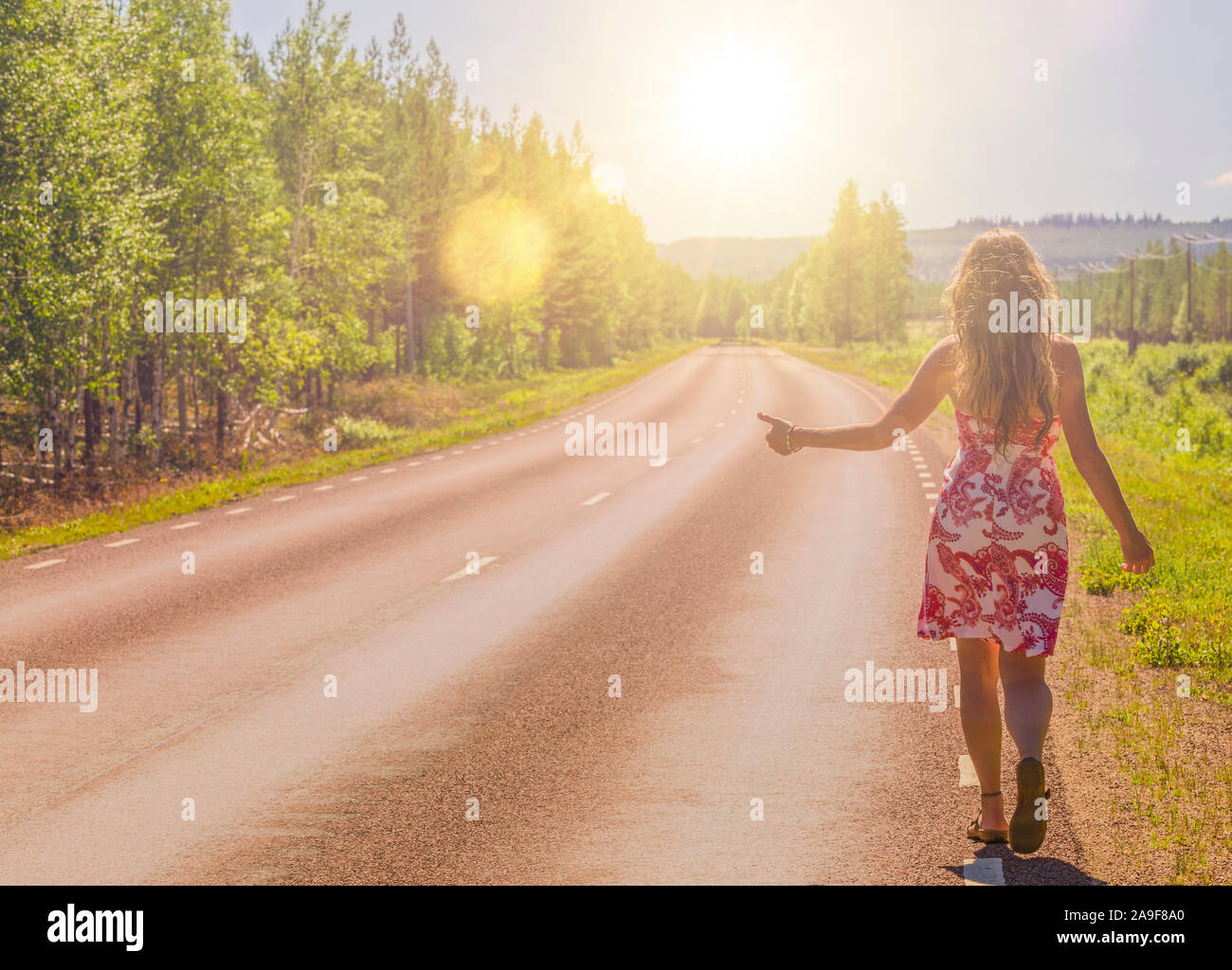 Hitchhiker sign hi-res stock photography and images - Alamy