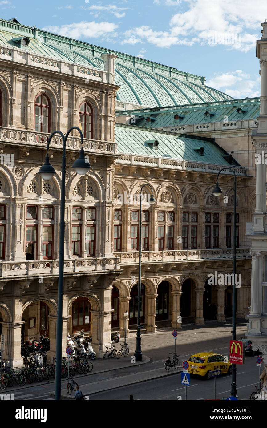 Vienna State Opera House. Austria Stock Photo - Alamy