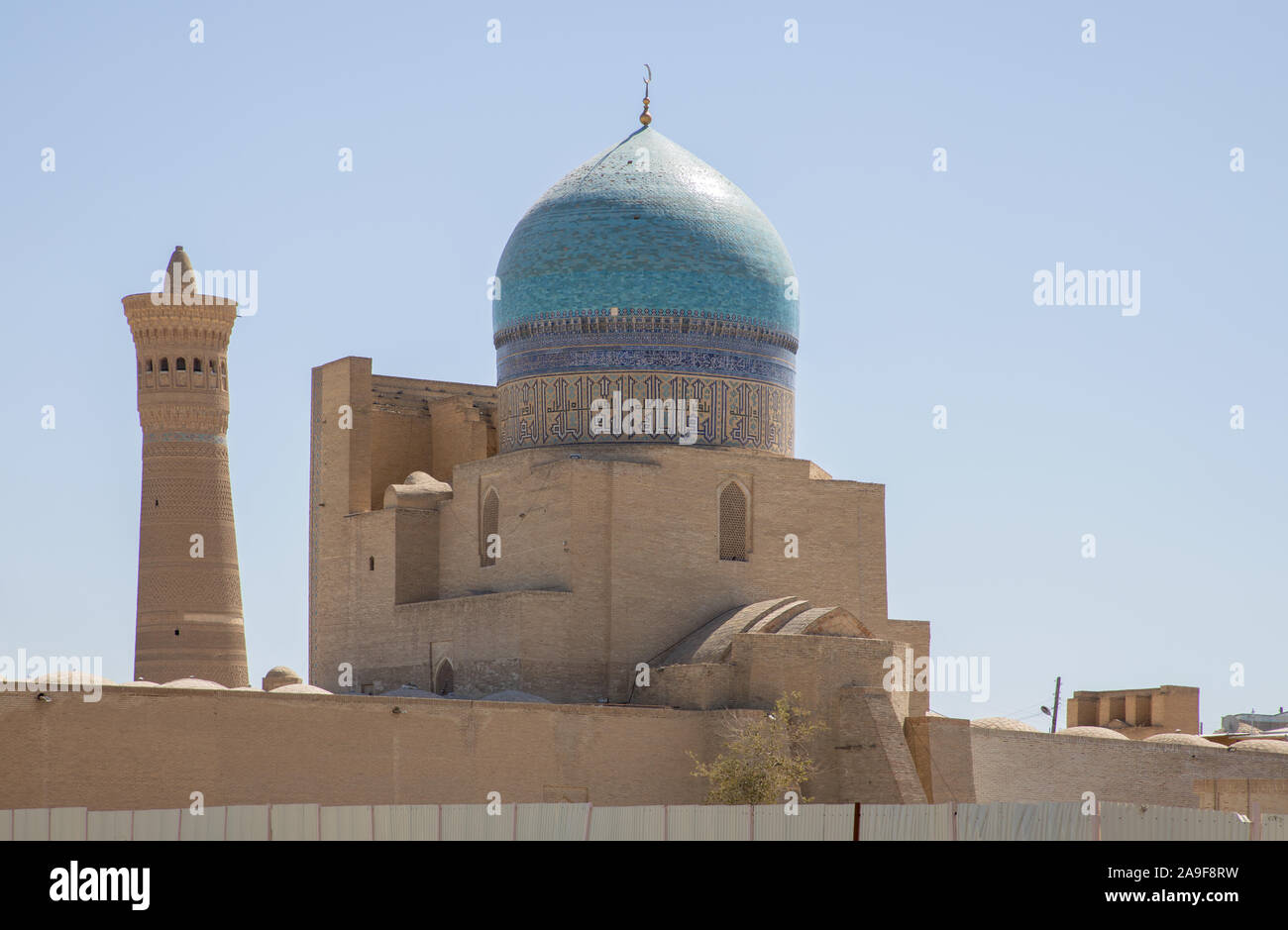 the kalon mosque blue dome and minaret bukhara uzbekistan Stock Photo ...