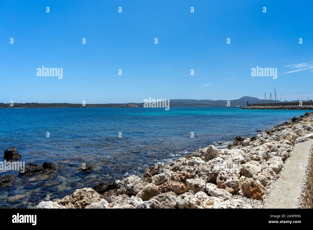 Beautiful scenery seawater swimming hi-res stock photography and images ...