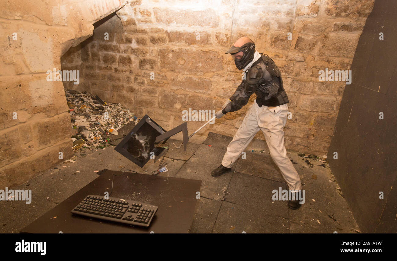 Paris fury hi-res stock photography and images - Alamy