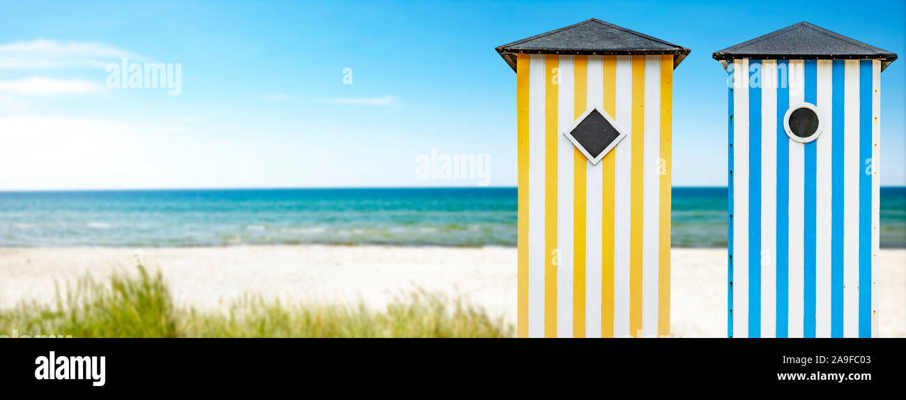 Beachfront cabin hi-res stock photography and images - Alamy
