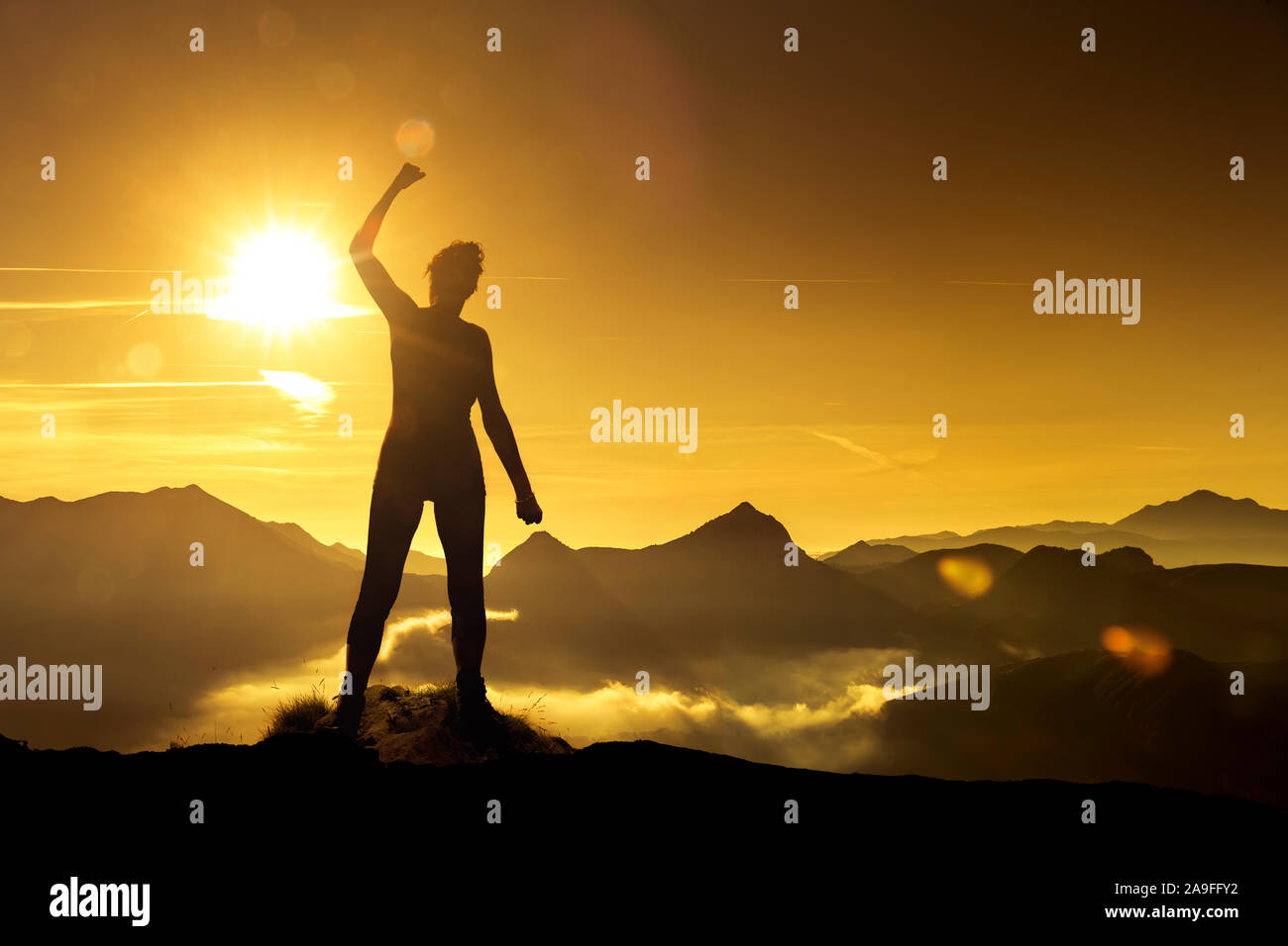 Victory pose hi-res stock photography and images - Alamy