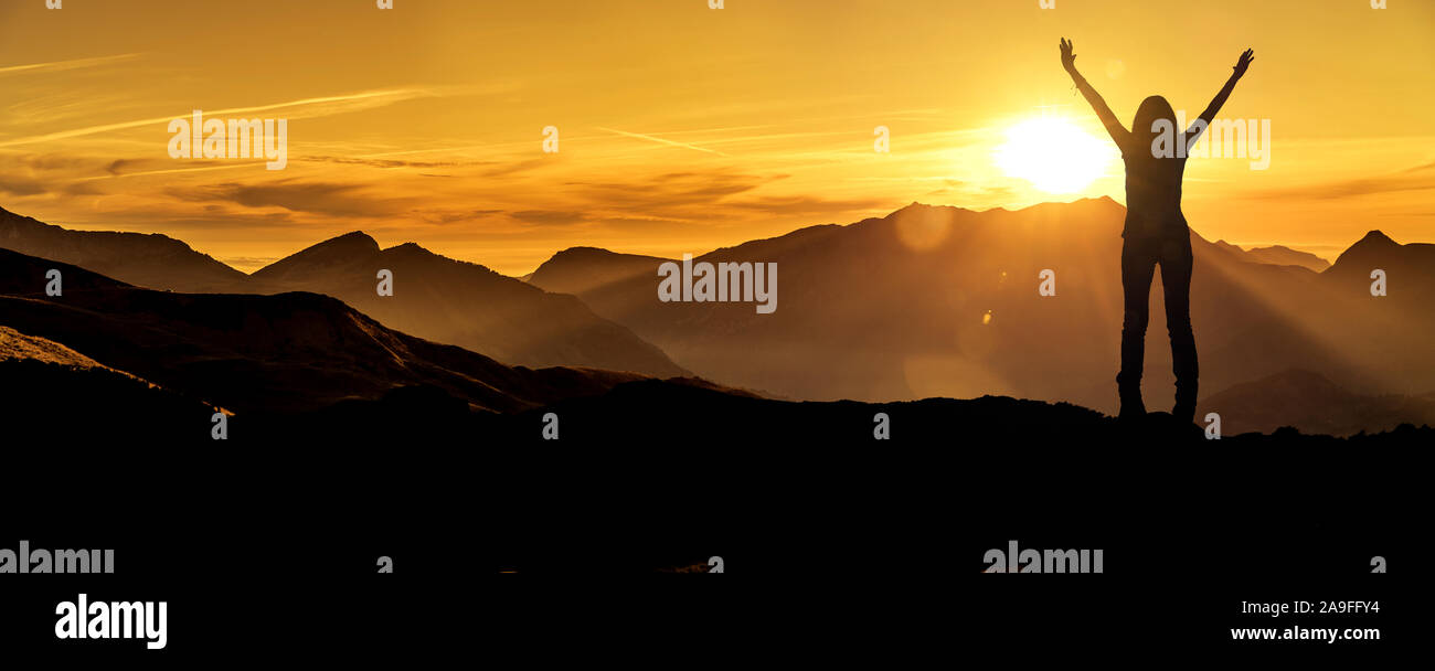 Victory pose hi-res stock photography and images - Alamy