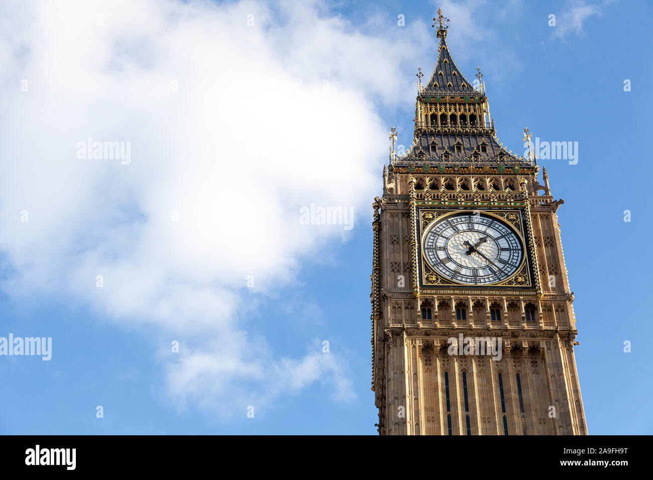 The historic clock tower of Big Ben at the Houses of Parliament, London ...