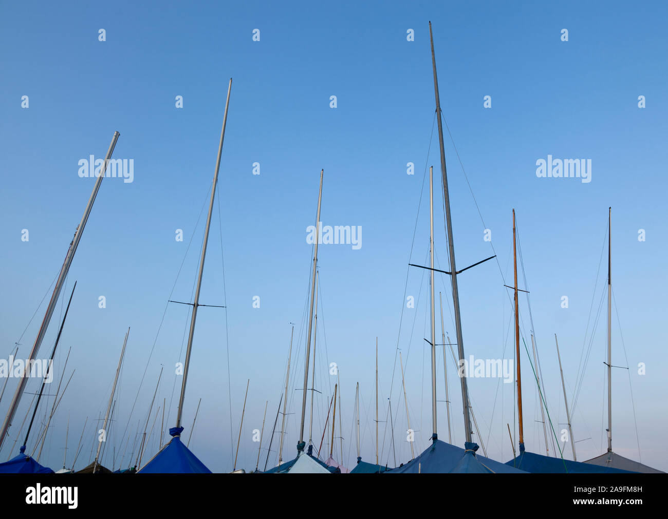 Sailing boat masts hi-res stock photography and images - Alamy