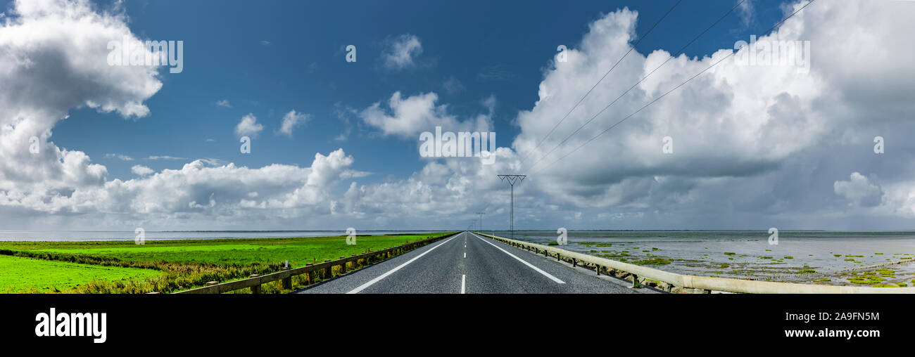 Dike roads hi-res stock photography and images - Alamy