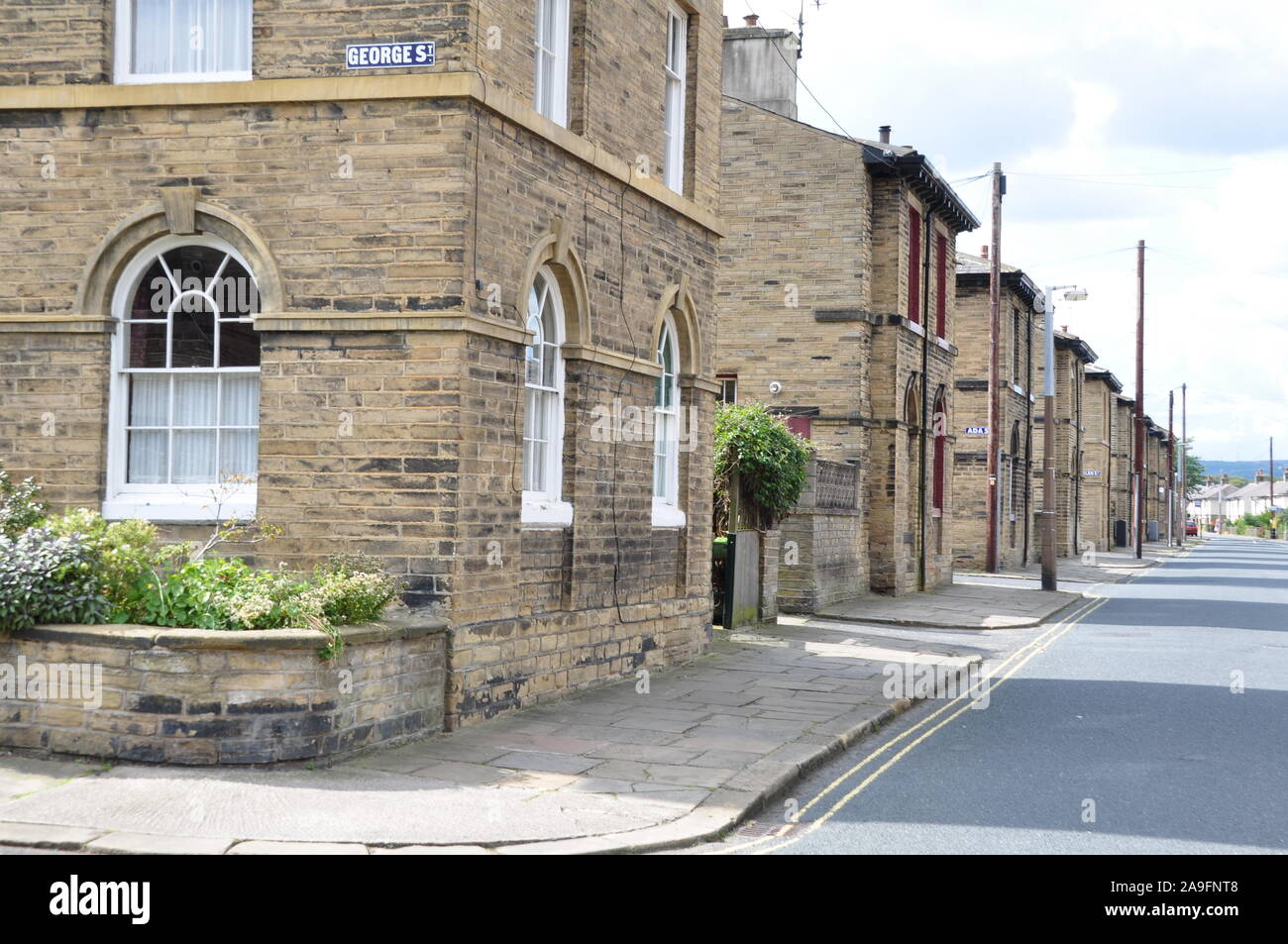 Saltaire village hi-res stock photography and images - Alamy