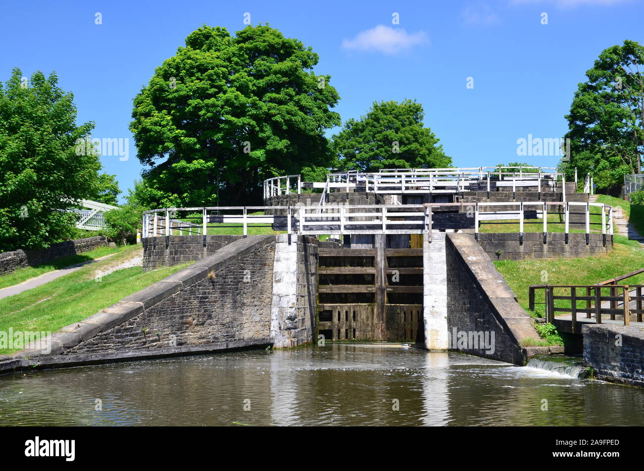 Three rise locks, Bingley, West Yorkshire, Summer Stock Photo - Alamy