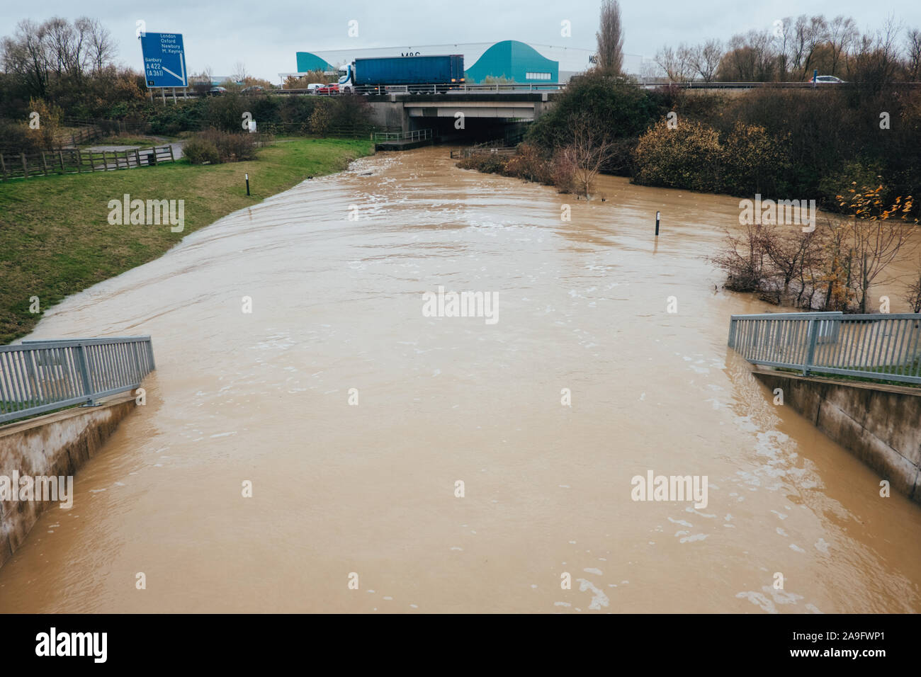 The Banbury Flood Defences become overrun with rainwater in November ...