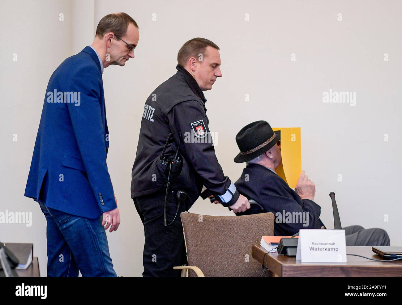 Hamburg, Germany. 15th Nov, 2019. The 93-year-old former SS guard (r ...