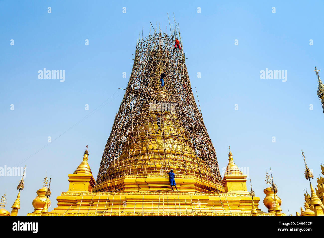 Construction Workers Working At The Sandamuni Paya, Mandalay, Myanmar ...