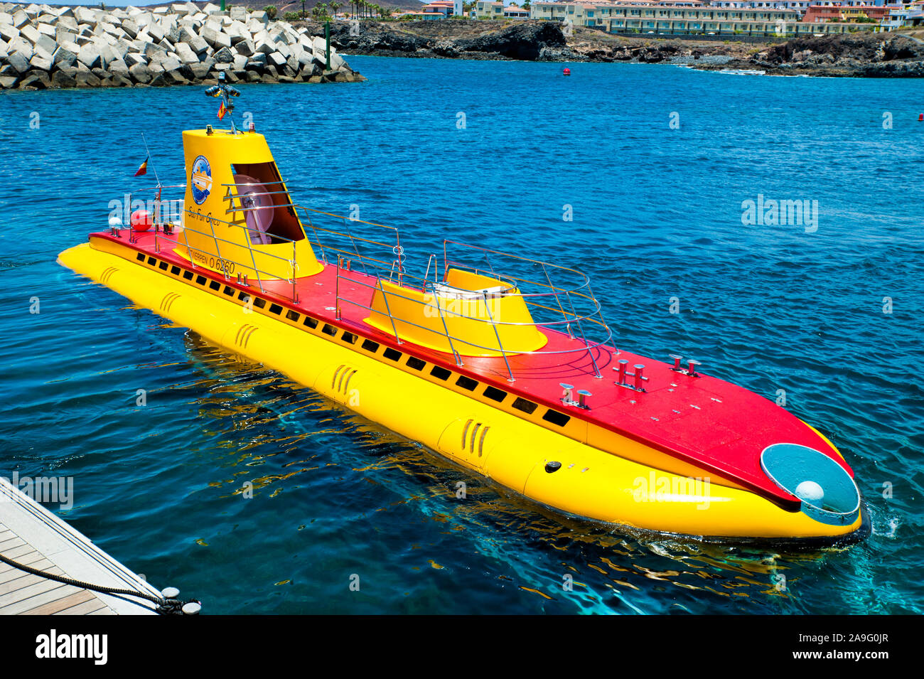 Submarine safari, local aquatic attraction carrying underwater dives up ...