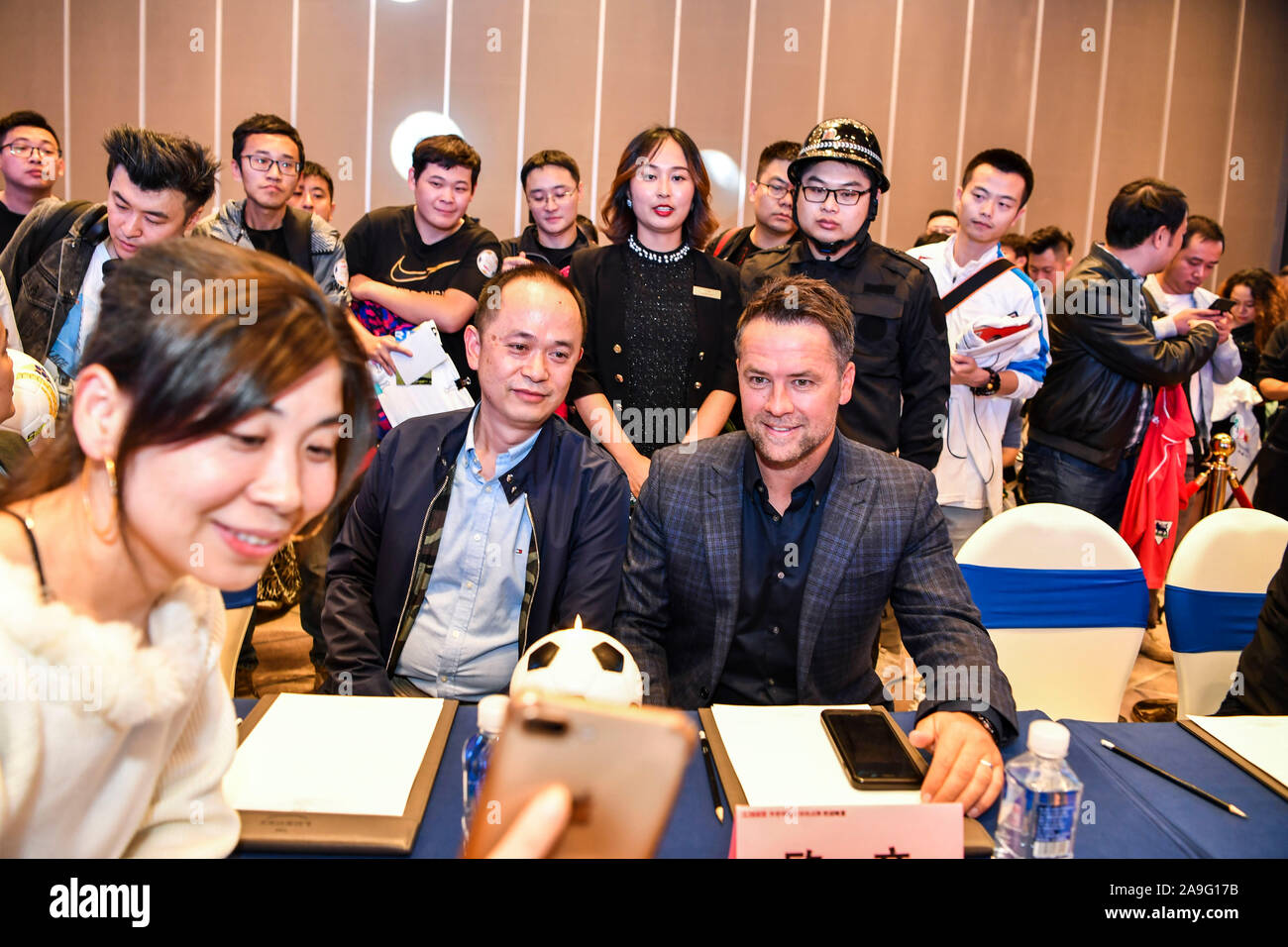 Michael owen fans hi-res stock photography and images - Alamy