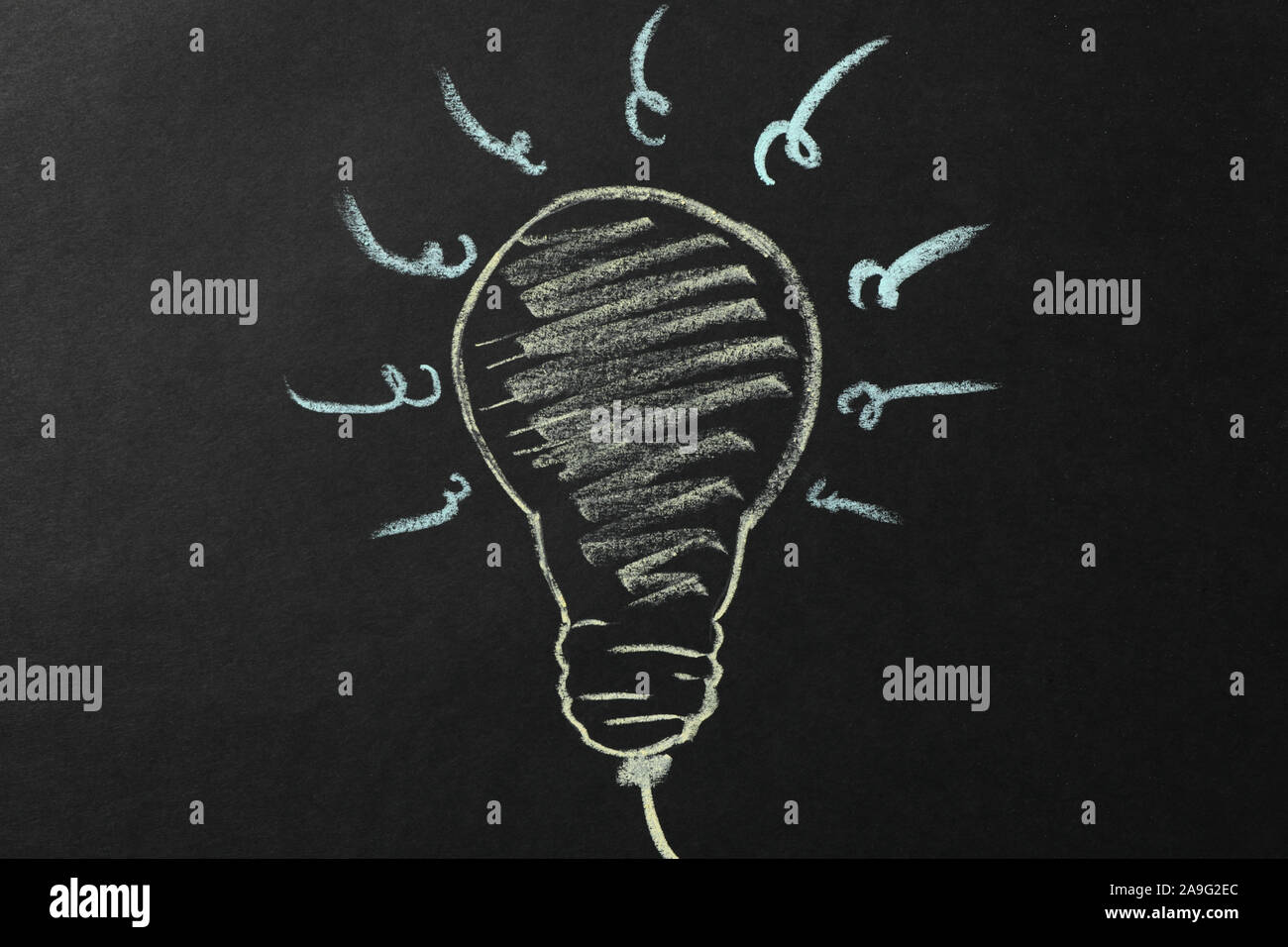 Chalk bulb on black background. Good idea concept Stock Photo - Alamy