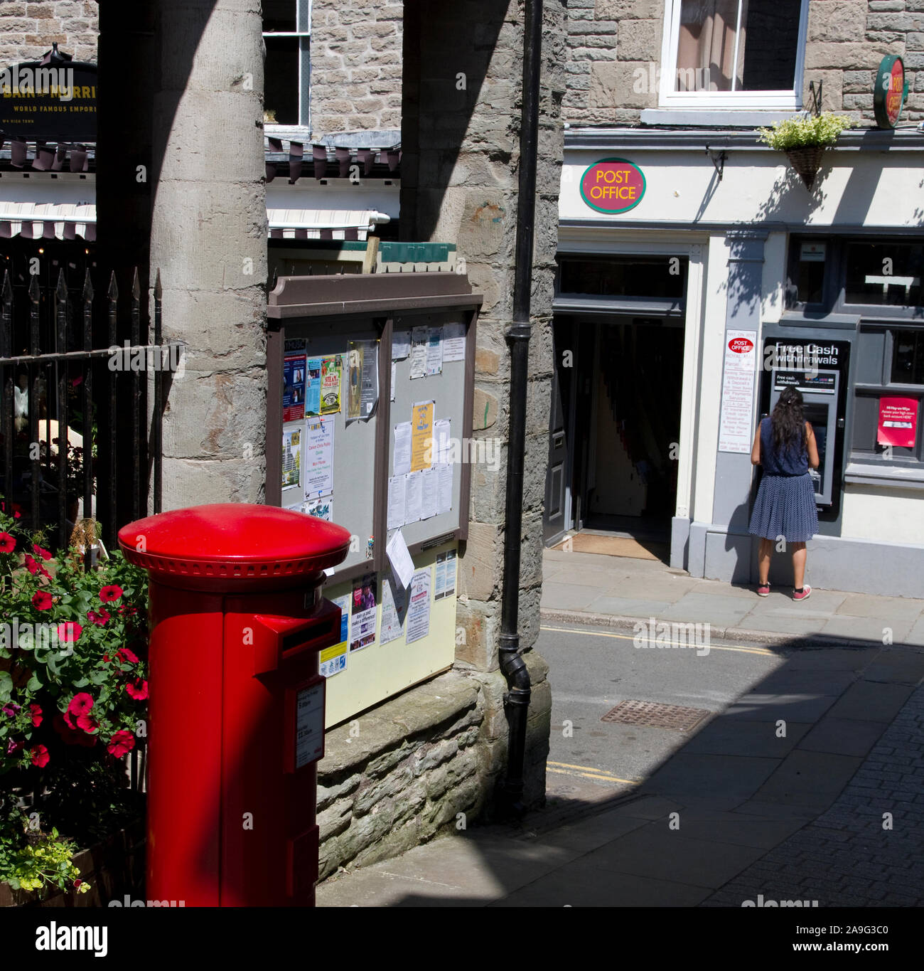 Postbox wales hi-res stock photography and images - Alamy