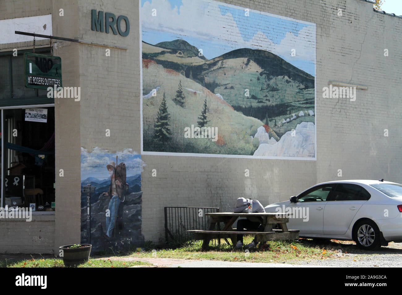 Laying down on a bench hi-res stock photography and images - Alamy