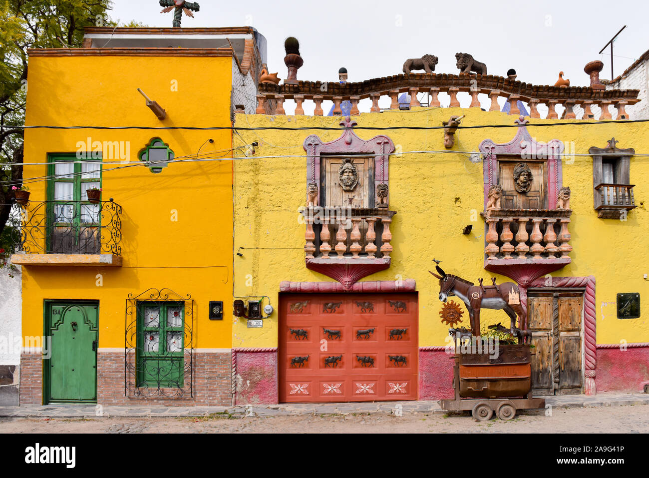 House of an artist in Colonia Guadelupe (artistic neighbourhood) of San ...