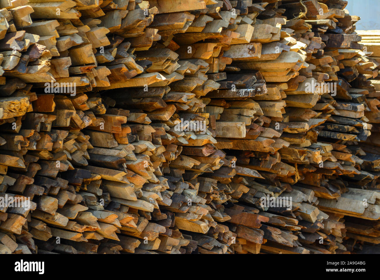 Scrap wood hi-res stock photography and images - Alamy