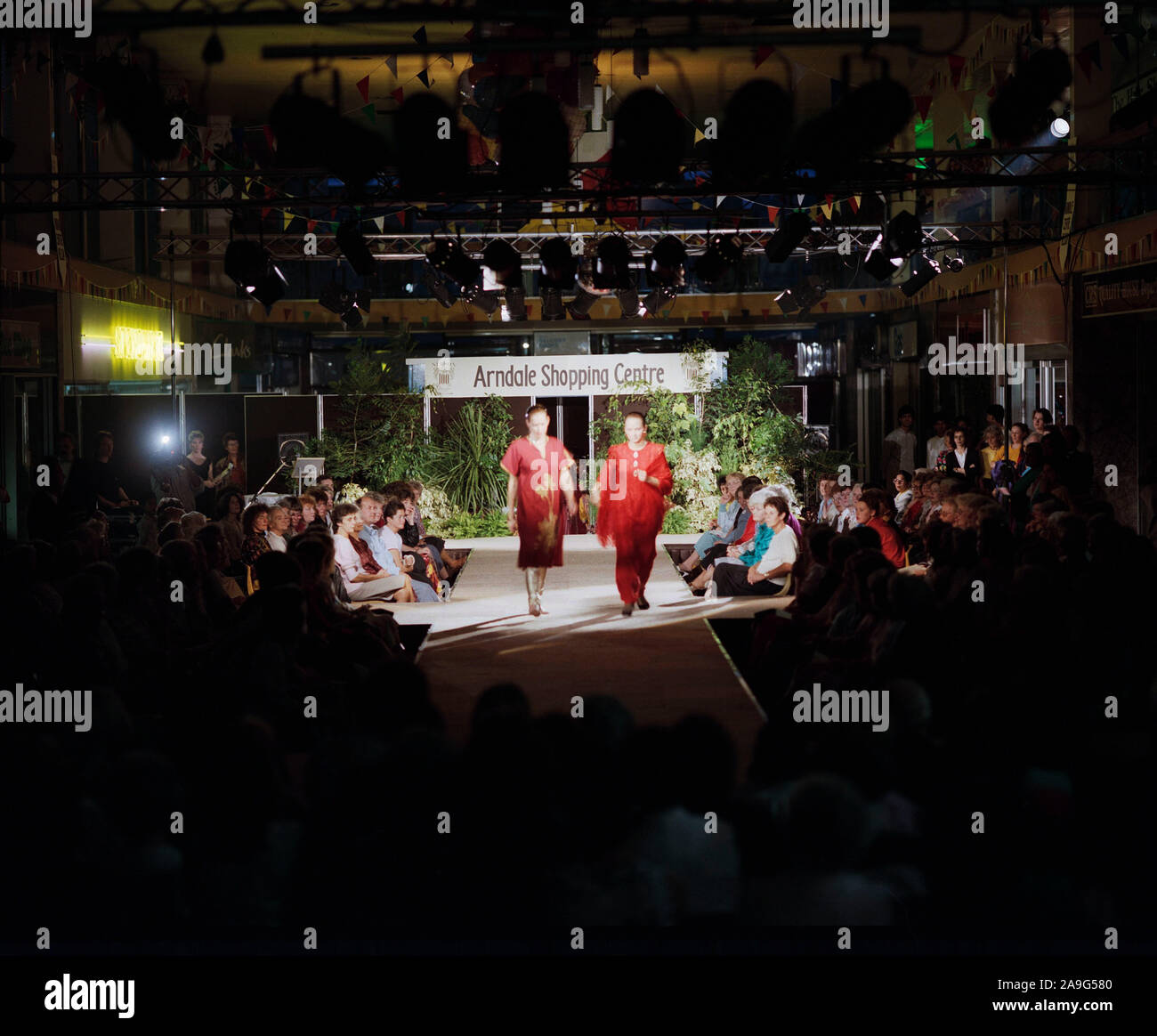 1990s fashion hi-res stock photography and images - Alamy