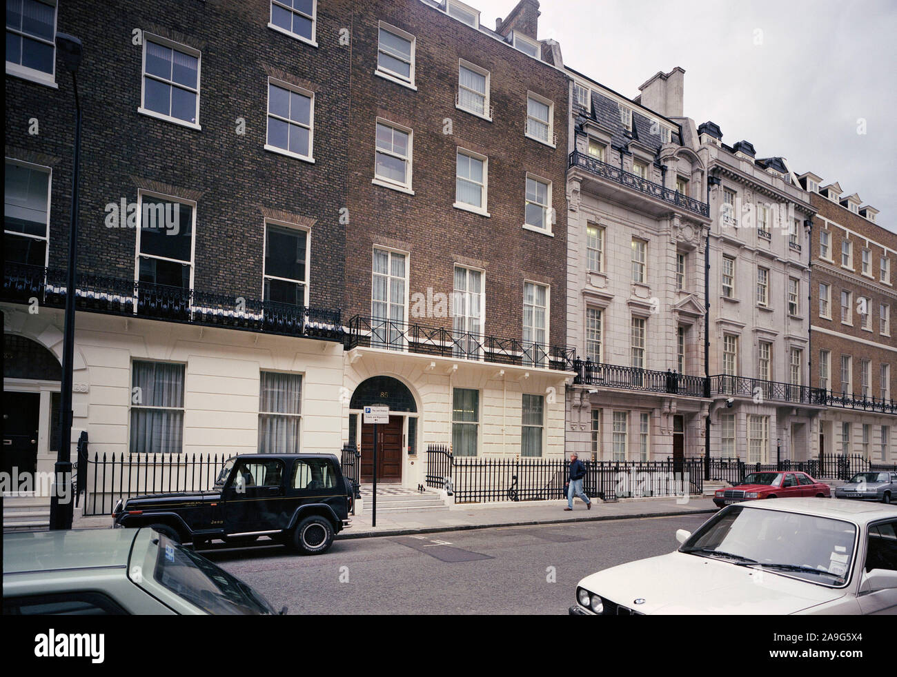 1992 Mayfair, London - Harley Street Stock Photo - Alamy