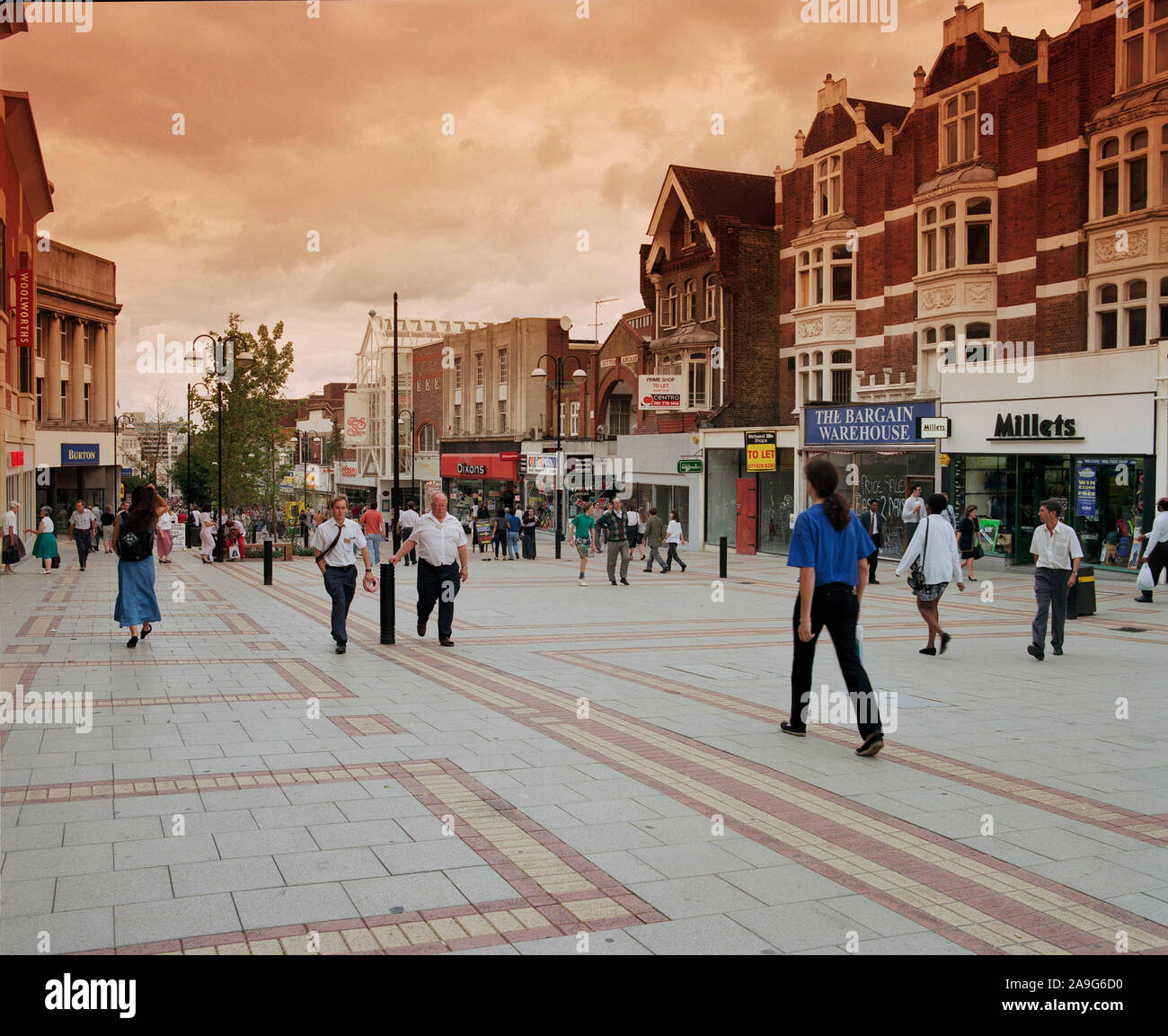 Sutton town centre hi-res stock photography and images - Alamy
