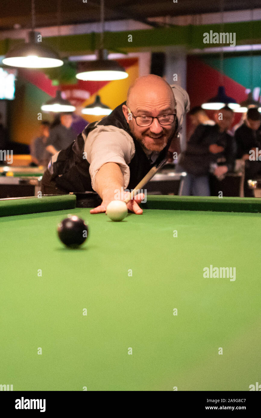 Patrick harvie playing pool hi-res stock photography and images - Alamy