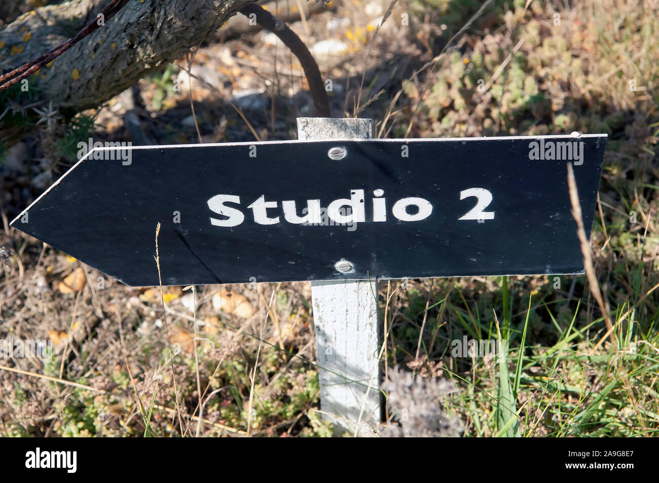 Arrow sign signs hi-res stock photography and images - Alamy