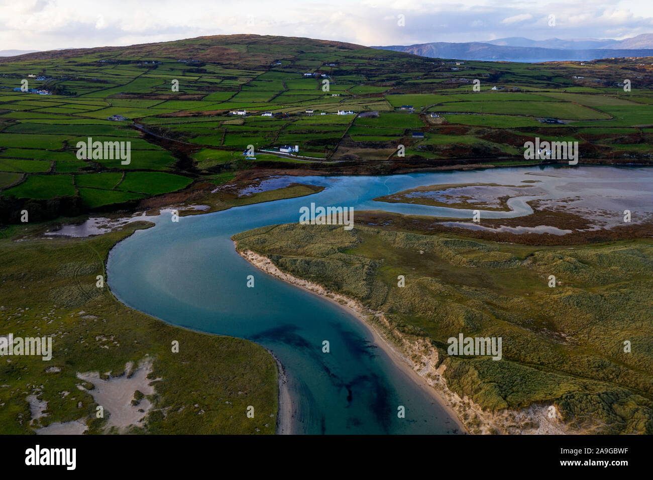 Ireland, County Cork, Mizen Head Peninsula, Barley Cove Beach, elevated ...