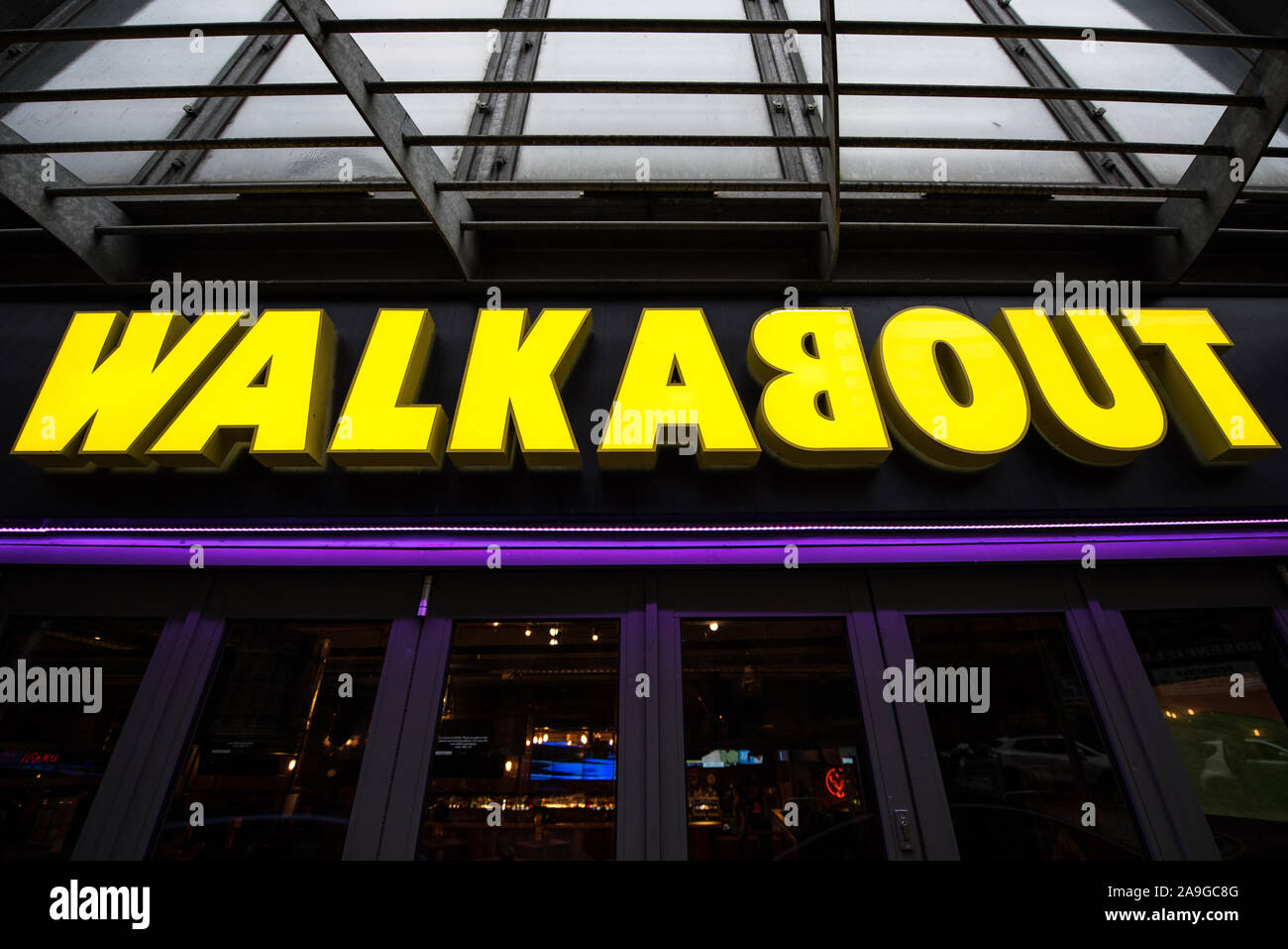 Walkabout the printowrks hi-res stock photography and images - Alamy