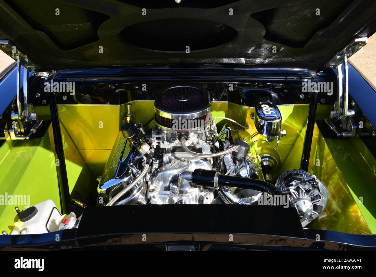 American V8 Engine Stock Photo - Alamy