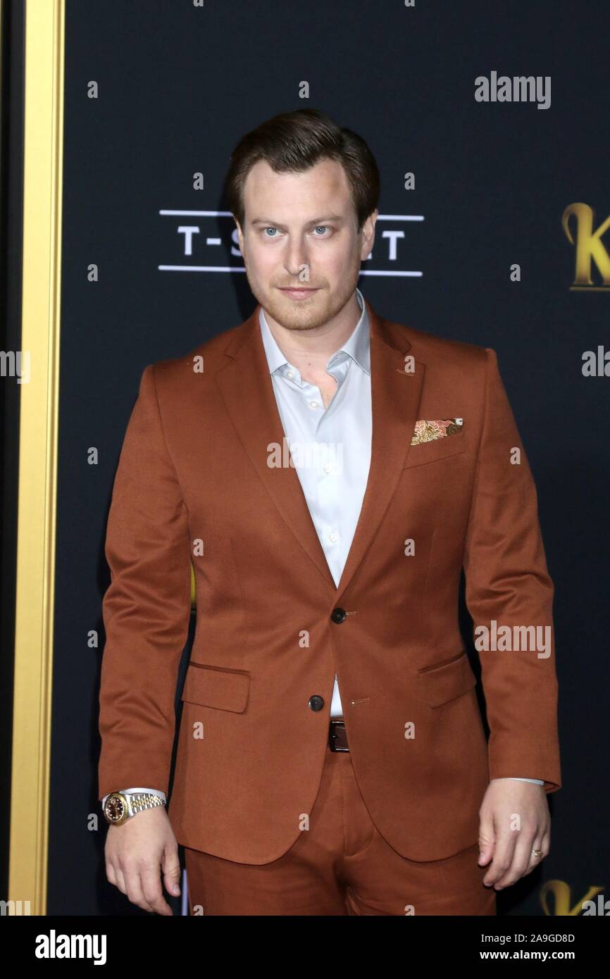 Los Angeles, CA. 14th Nov, 2019. Noah Segan at arrivals for KNIVES OUT ...