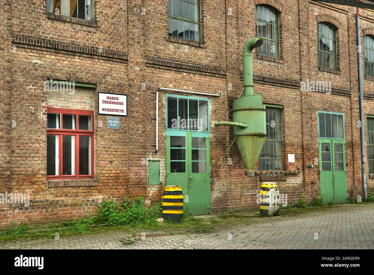Wien, ehemalige Konservenfabrik Inzersdorfer Stock Photo - Alamy