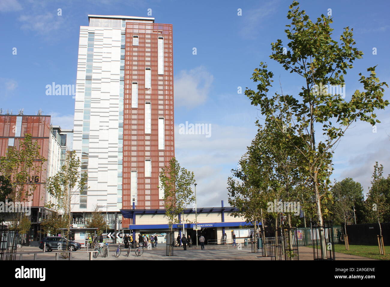 Colindale tube station hi-res stock photography and images - Alamy