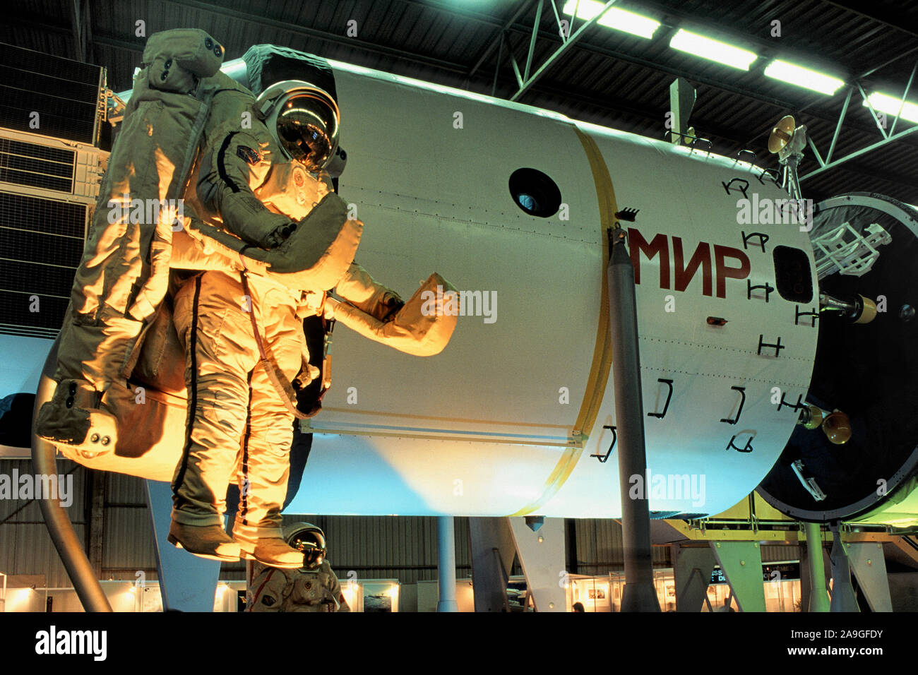 Mir station hi-res stock photography and images - Alamy