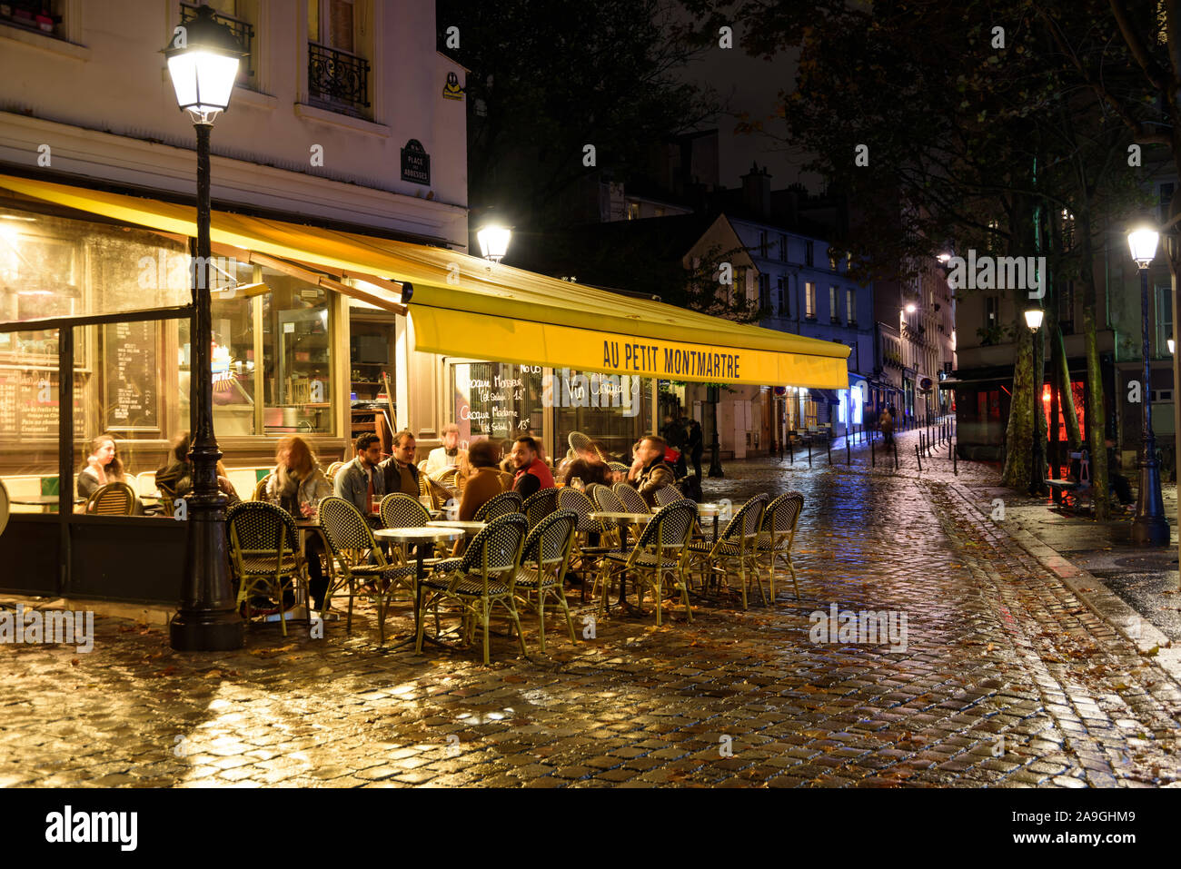 Paris, Montmartre, Place des Abesses, Cafe Stock Photo - Alamy