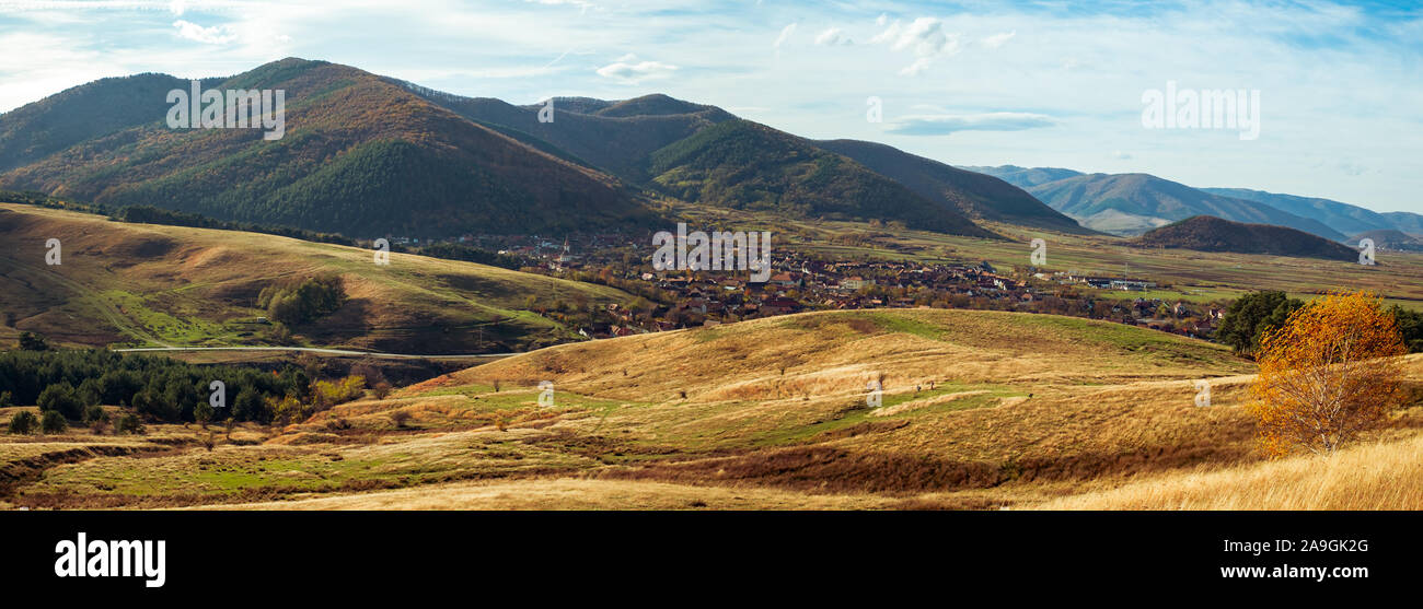 Rasinari village hi-res stock photography and images - Alamy