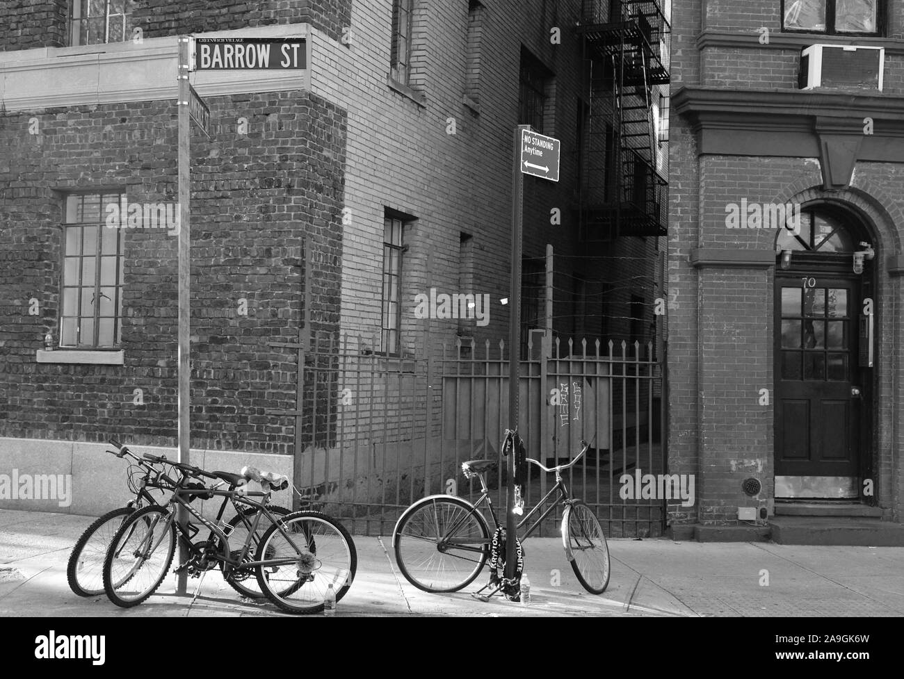 Lower east side new york city travel Black and White Stock Photos ...