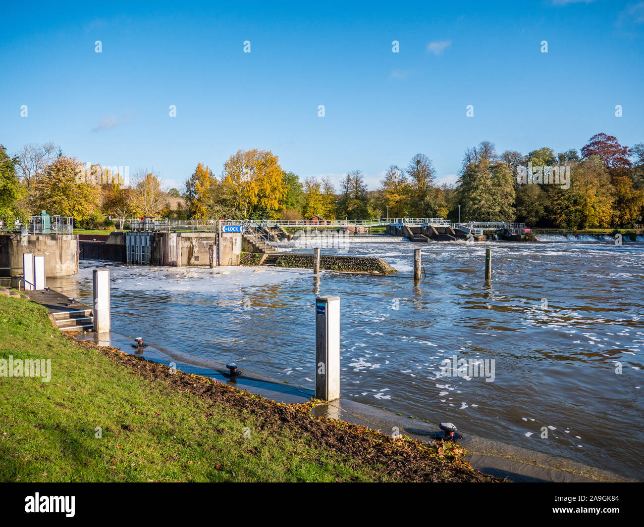 Lock and Weir, in Autumn, Mapledurham Lock, River Thames, Berkshire ...