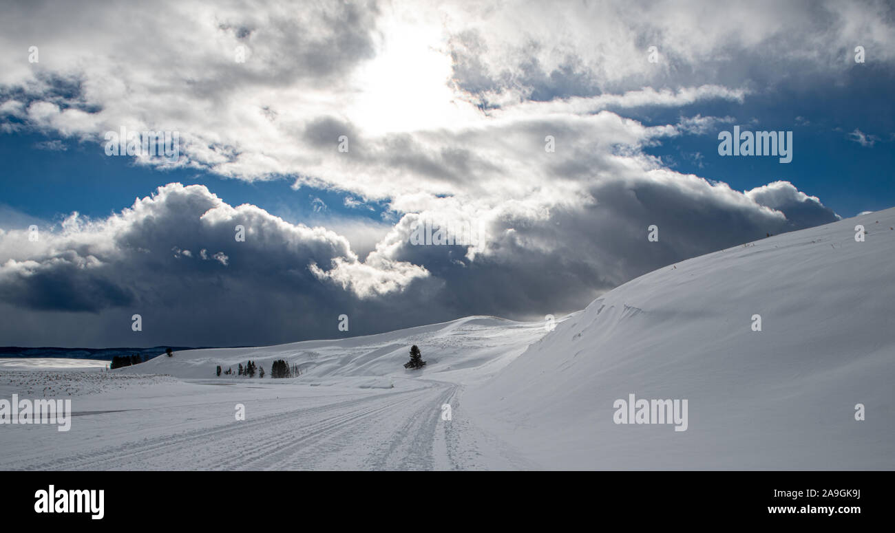 Lonely path hi-res stock photography and images - Alamy