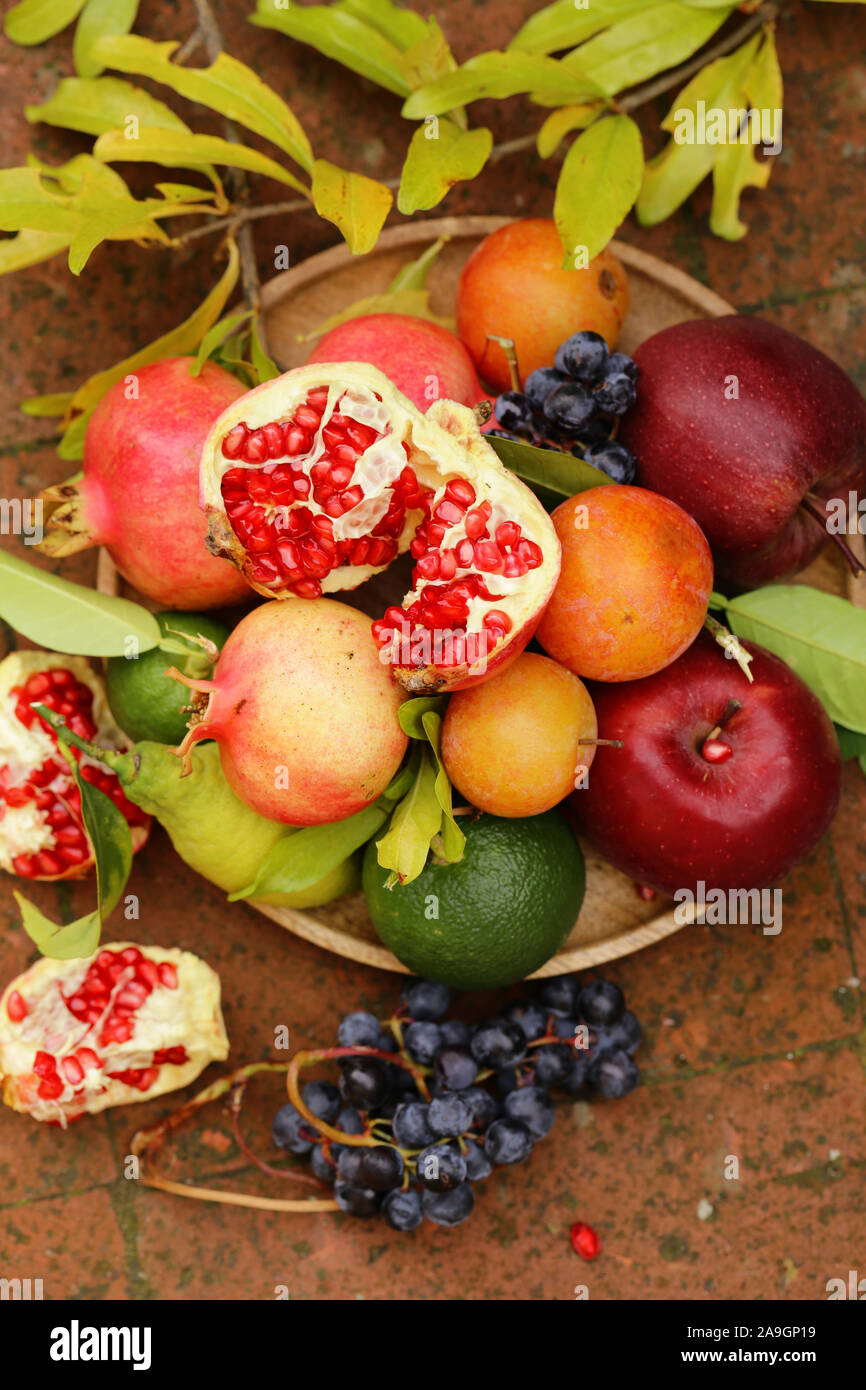 organic natural fruits for a healthy diet Stock Photo - Alamy